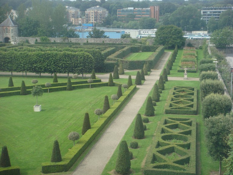 IMMA – Modern art in a formal garden. | Jardin