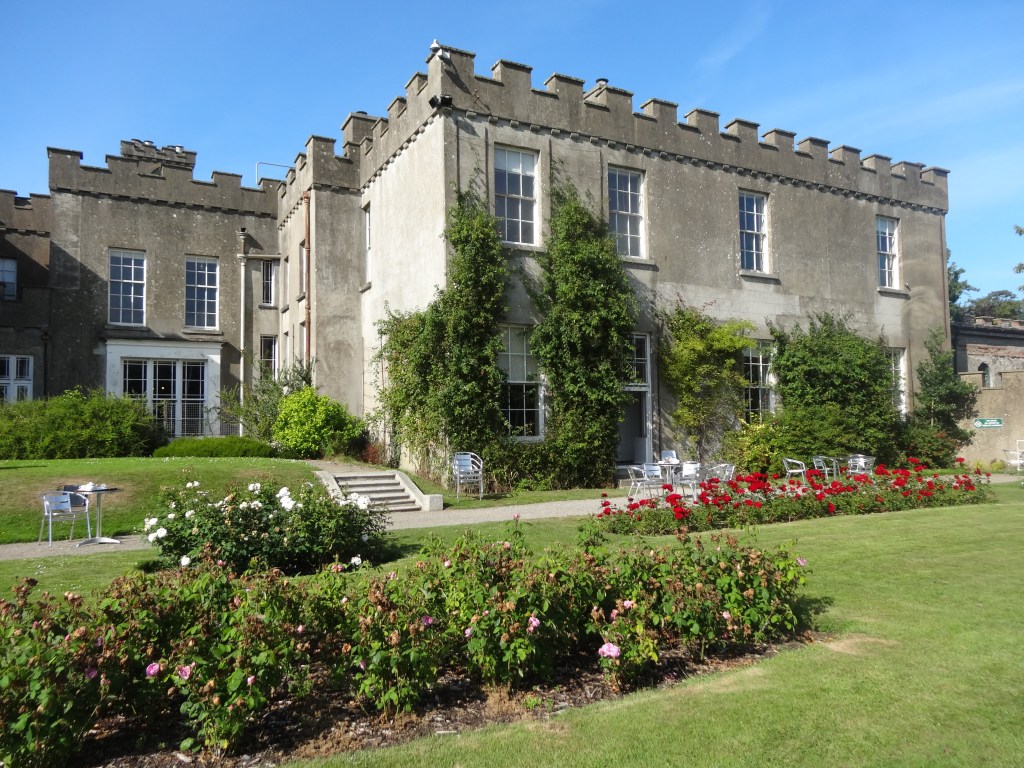 The Gardens at Ardgillan Castle. | Jardin